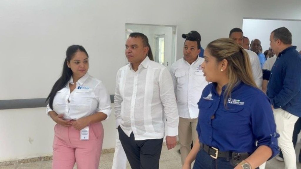 Una visita cargada de alegría y esperanza en el Hospital Municipal ...